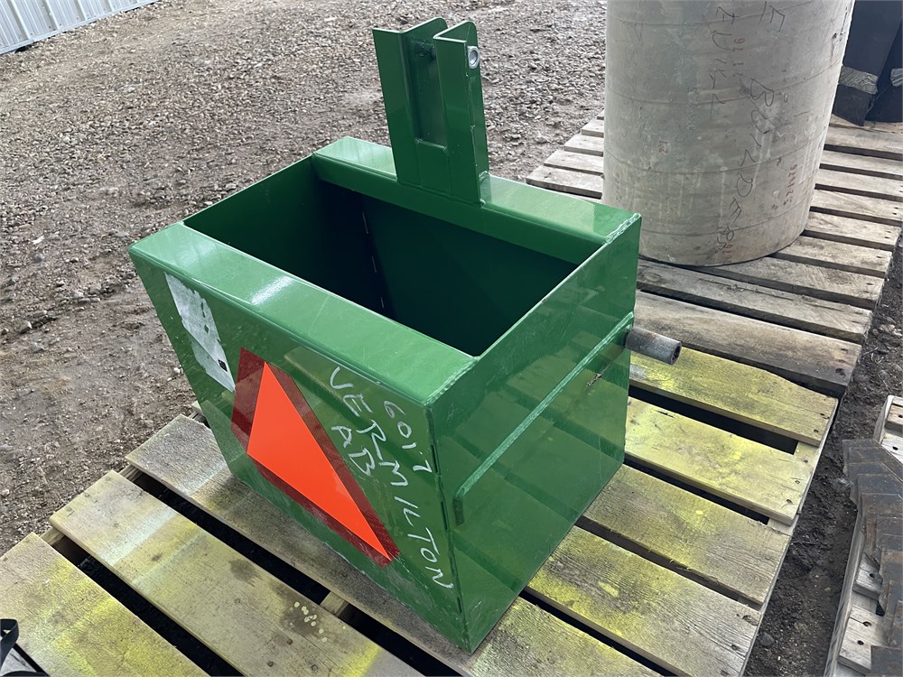 Dunkle Auction Services - JOHN DEERE Ballast Box Attachment