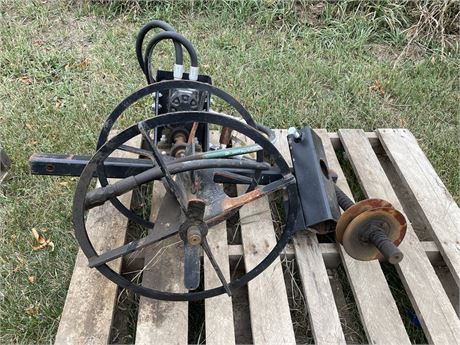 Dunkle Auction Services - Hyd. Driven Barb Wire Roller / Unroller
