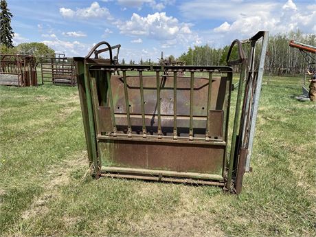 Dunkle Auction Services Inc. - Calf Tipping Table W/ Manual Catch ...
