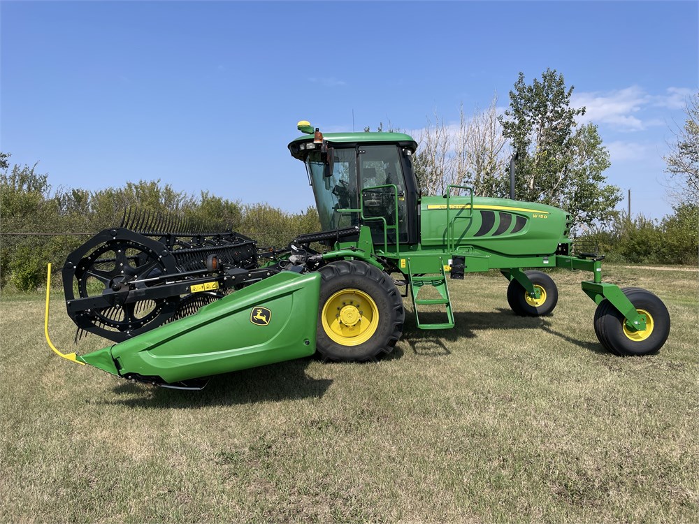 Dunkle Auction Services - 2015 JOHN DEERE W150 Swather w/ JD 425D 25 Ft ...