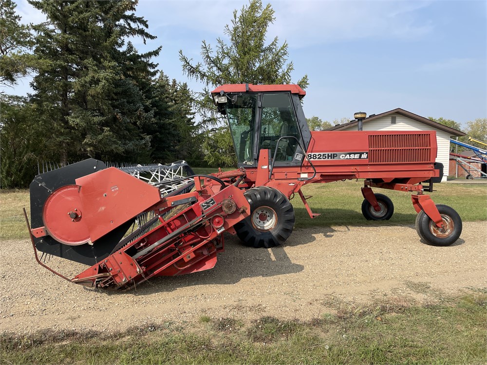 Dunkle Auction Services Inc. - 1997 CASE IH 8825HP Swather w/ 25 Ft ...