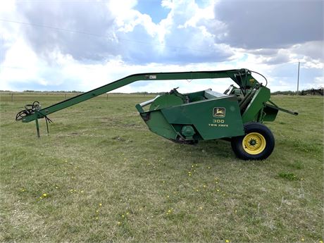 Dunkle Auction Services Inc. - 1986 JOHN DEERE 1525 Hydraswing Haybine ...