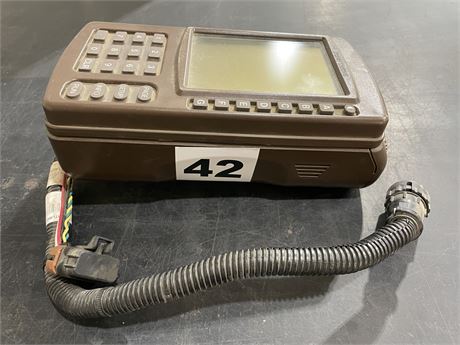 Dunkle Auction Services - JOHN DEERE Brown Box Display Monitor ...