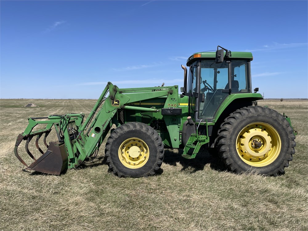 Dunkle Auction Services - 1997 JOHN DEERE 7610 MFWD Tractor w/ JD 740 ...