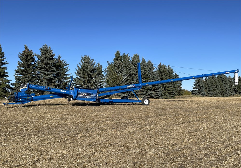 Dunkle Auction Services Inc. - 2020 BRANDT 1380XL+ Electric Swing Grain ...