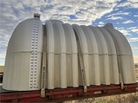 Dunkle Auction Services Inc. - FREEFORM 2650 Imp. Gallon Poly Water ...