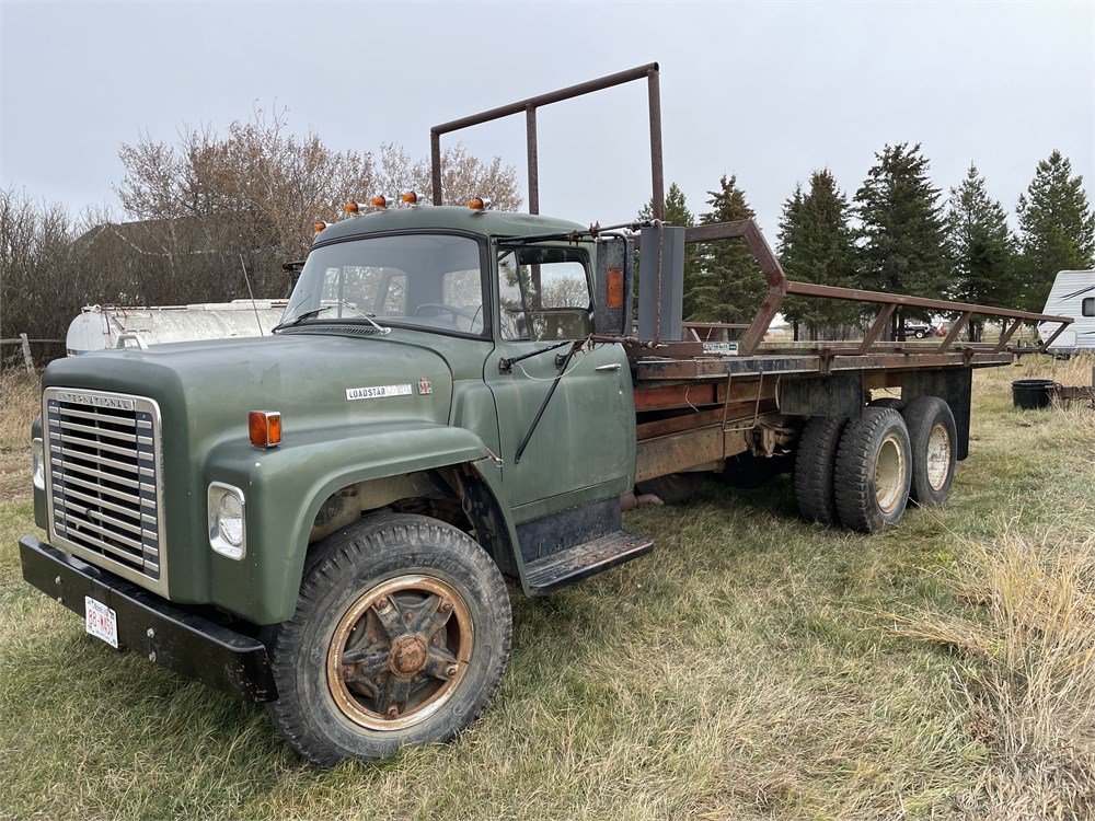 Dunkle Auction Services Inc. - 1972 INTERNATIONAL 1700 Loadstar t/a 20 ...