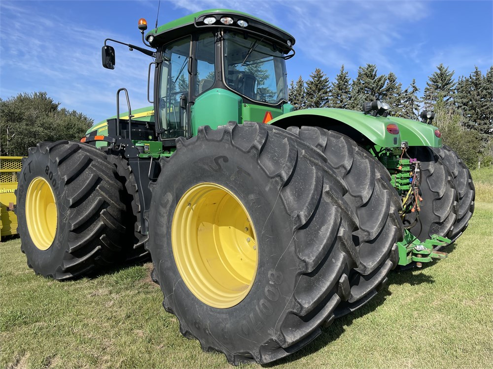 Dunkle Auction Services Inc. - 2013 JOHN DEERE 9460R 4WD Tractor, 2,740 ...