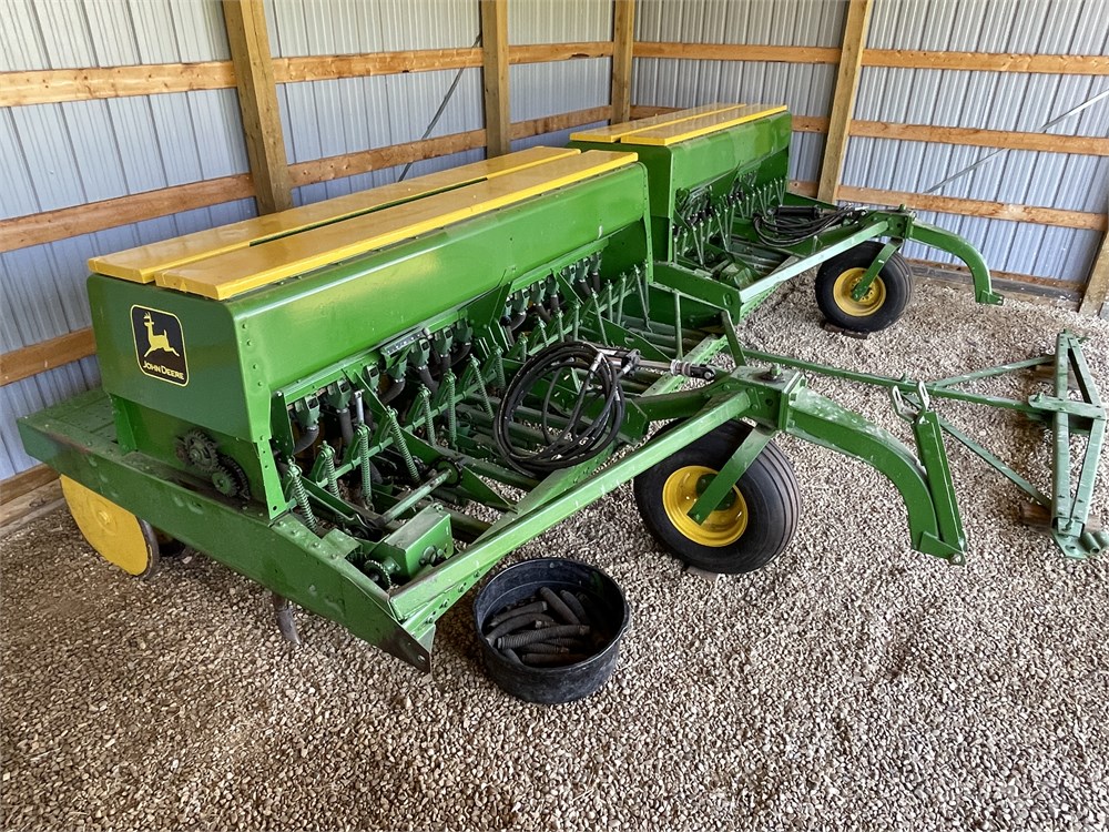 Dunkle Auction Services - JOHN DEERE 9350 Hoe Drills, 20 Ft. (2 X 10 Ft ...