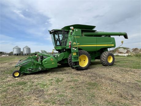 Dunkle Auction Services - 2011 JOHN DEERE 9770 STS Combine w/ JD 615P P ...