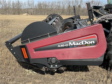 Dunkle Auction Services Inc. - 2012 MACDON A40-D 16 Ft. Hay Header ...