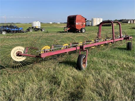 Dunkle Auction Services - 9 Wheel Side Delivery Hay Rake, P185/66R14 Tires