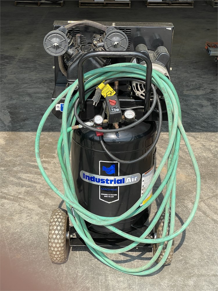 Dunkle Auction Services - INDUSTRIAL AIR Portable Upright 20 Gallon Air ...
