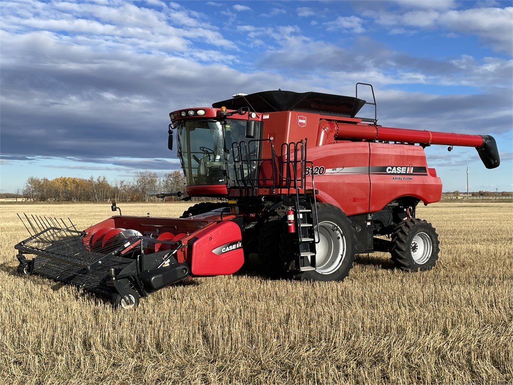 Dunkle Auction Services - 2011 CASE IH 8120 Combine w/ 2011 CASE 3016 ...
