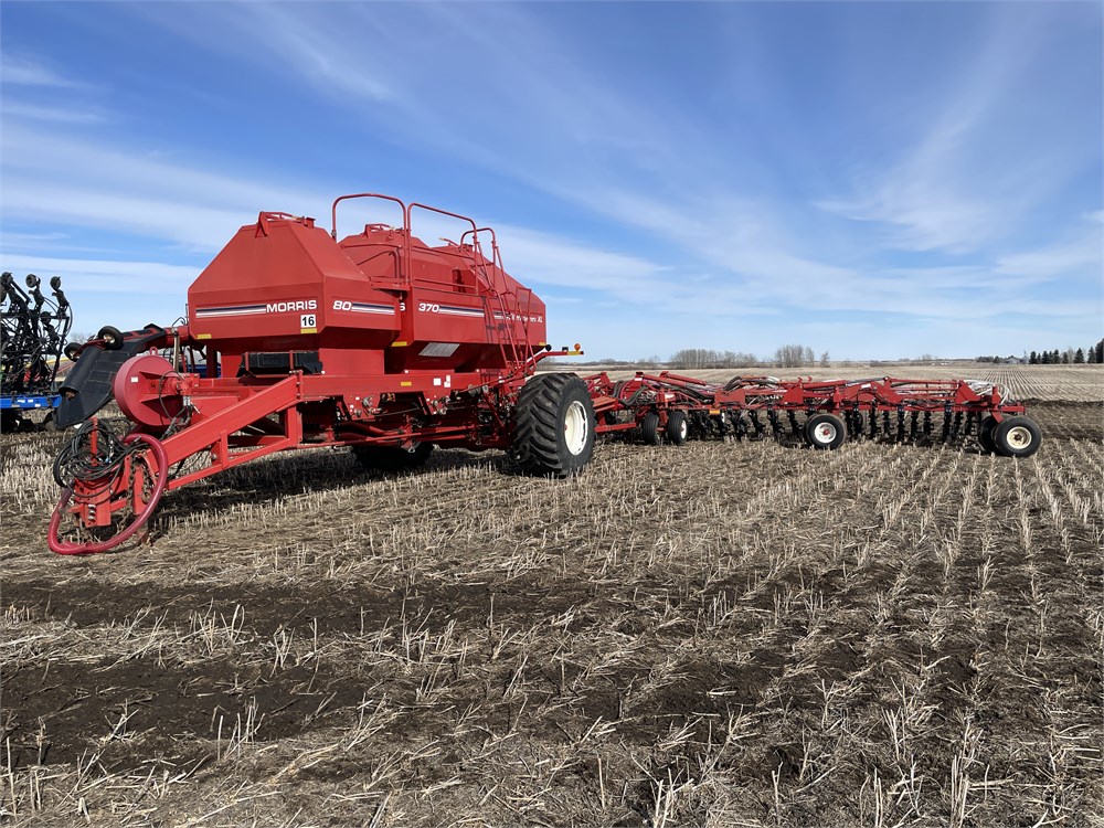 Dunkle Auction Services - 2010 MORRIS C1 Contour 61 Ft. Air Drill w ...