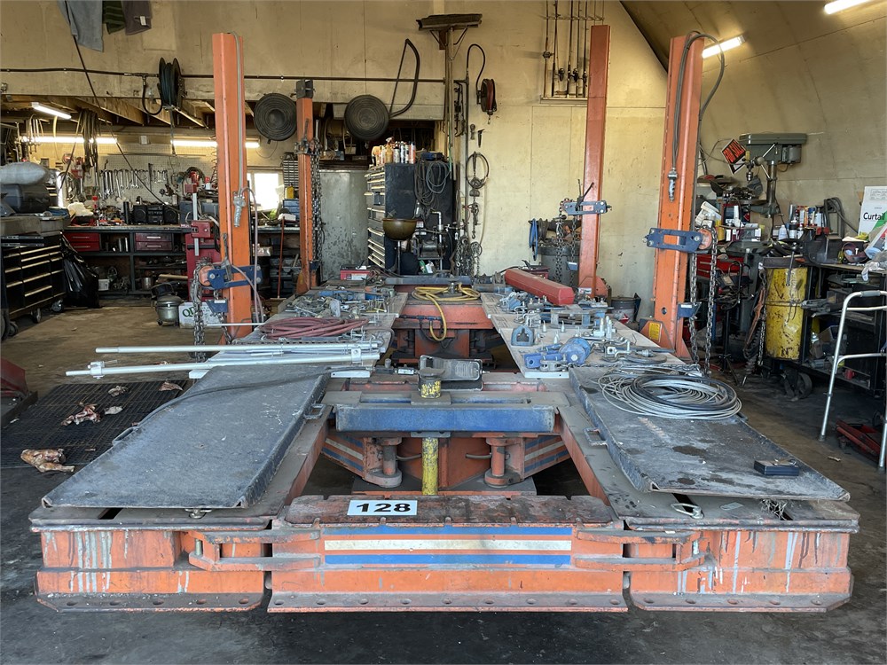 Dunkle Auction Services - ACCURACK Heavy Duty Guy Chart Frame w ...