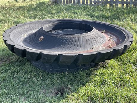 Dunkle Auction Services - Tire Grain Trough #1