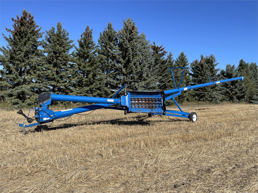 Dunkle Auction Services - 2012 BRANDT 1070XL Mechanical Swing Grain ...