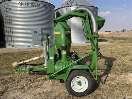 Dunkle Auction Services Inc. - 2003 WALINGA 5614 Grain Vac w/ Hoses ...