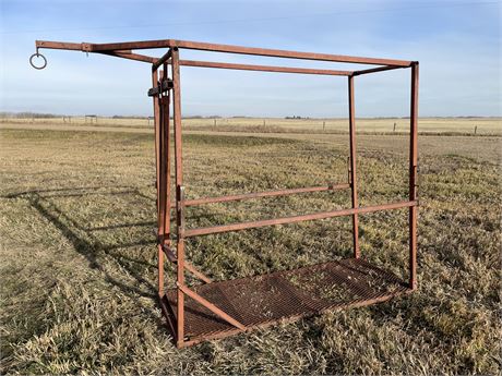 Dunkle Auction Services - Livestock Grooming Chute
