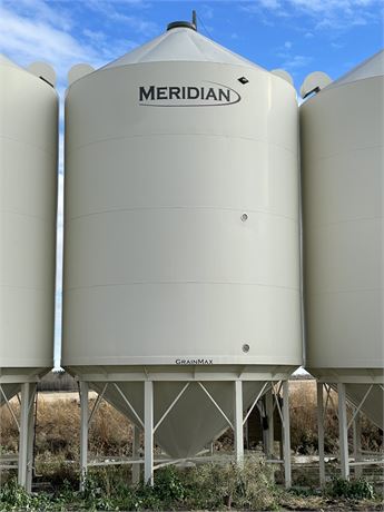 Dunkle Auction Services - 2011 MERIDIAN GM 5300 Bushel Hopper Bottom ...
