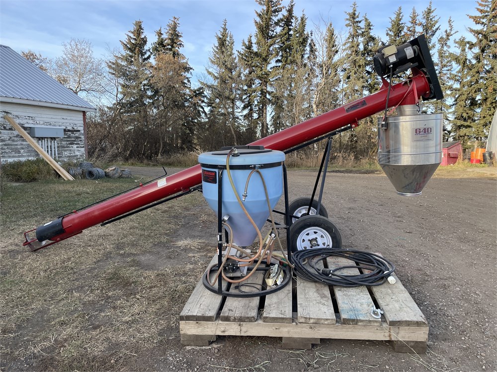 Dunkle Auction Services Inc. - GRAHAM G40 Seed Treating Applicator W ...